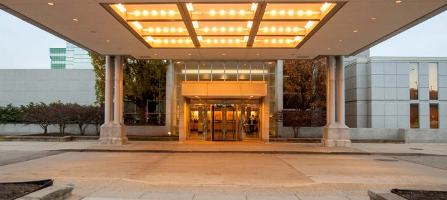 Somerset Inn | Stay at This Troy Michigan Hotels | VisitDetroit.com